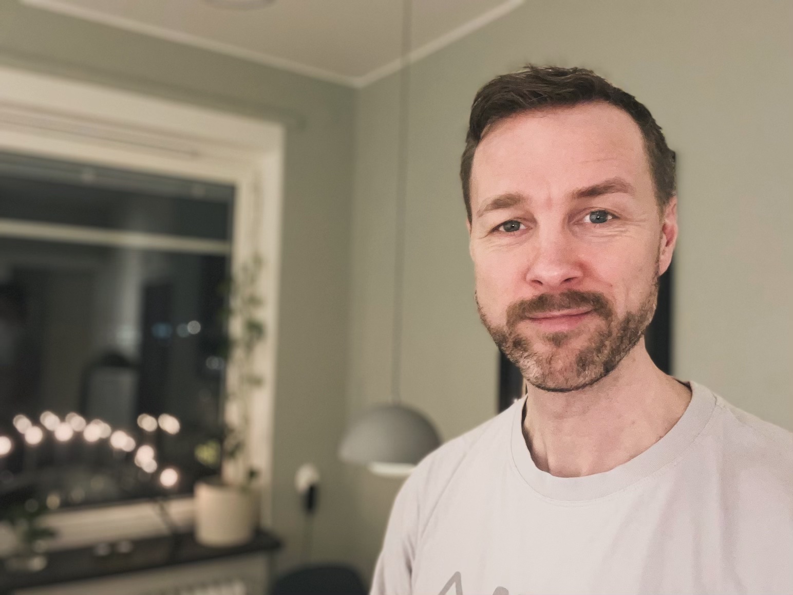 Hyllades för polisarbete mot mäns våld – slutar - Fempers